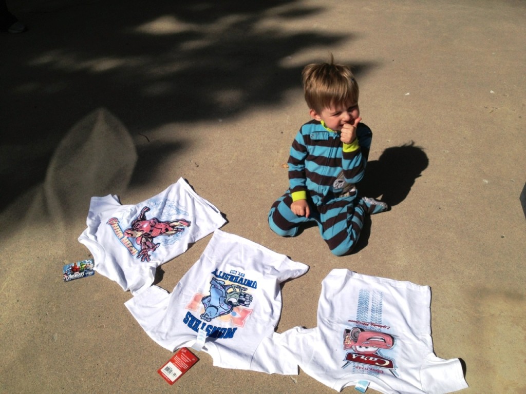 Marvel Pixar Del Sol Color Changing Shirts with Young Del Sol Fan - Del Sol